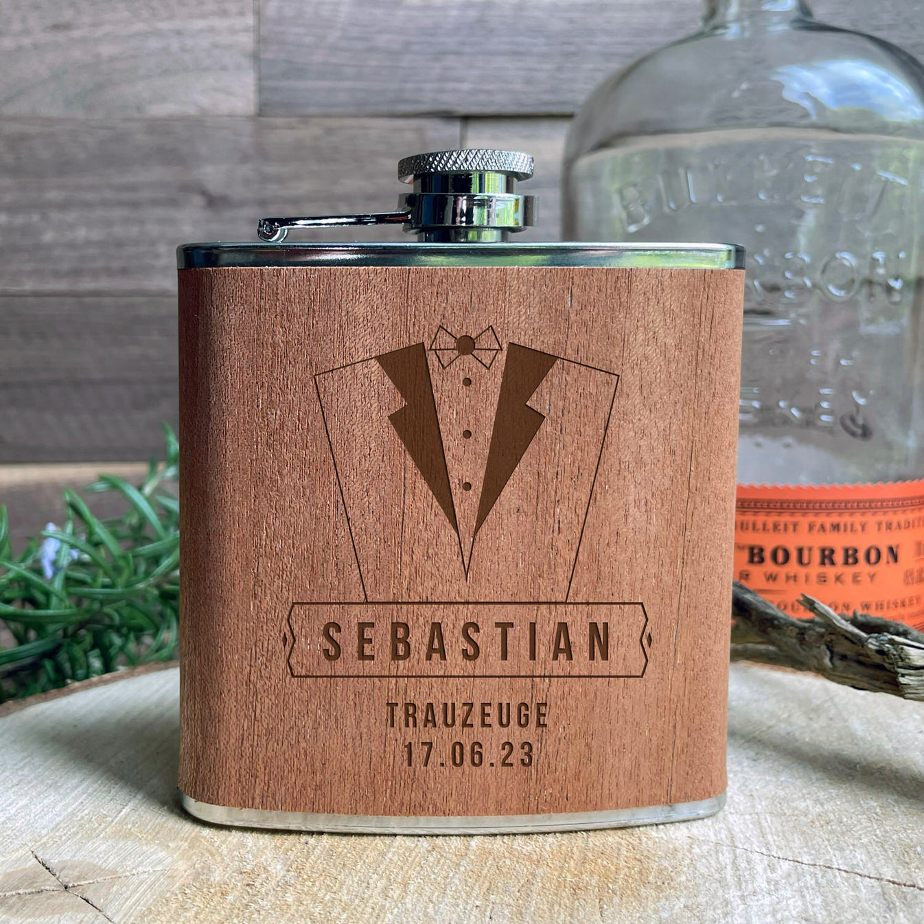 Personalisierter Flachmann mit Holzlaminat - Smoking – Hello Unique